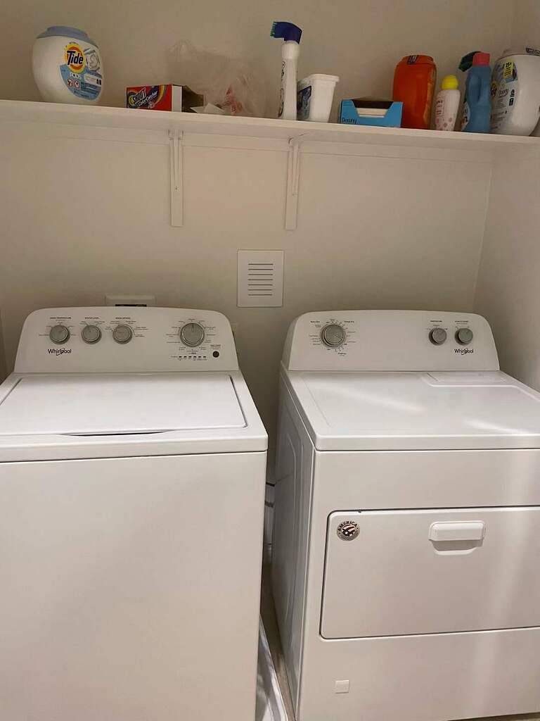 SB设施齐全联排别墅房，3b2.5b侧卧出租 - 房源 - Niwenn