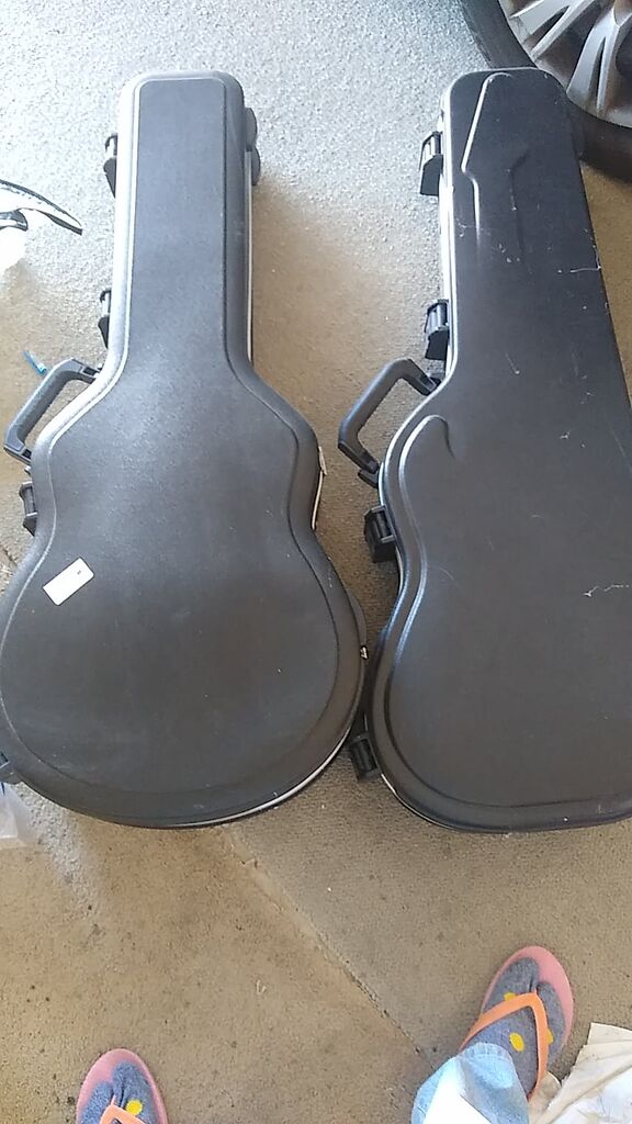 兩個吉他琴盒免費送 - 二手市场 - Niwenn