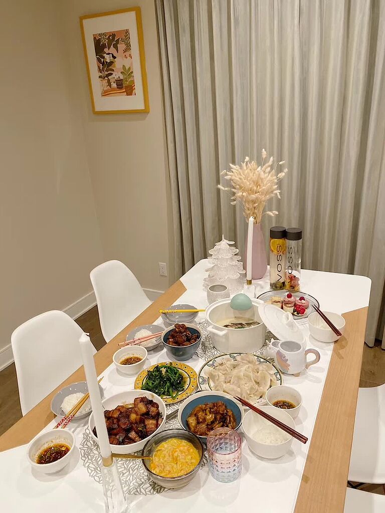 出餐桌和椅子 - 二手市场 - Niwenn