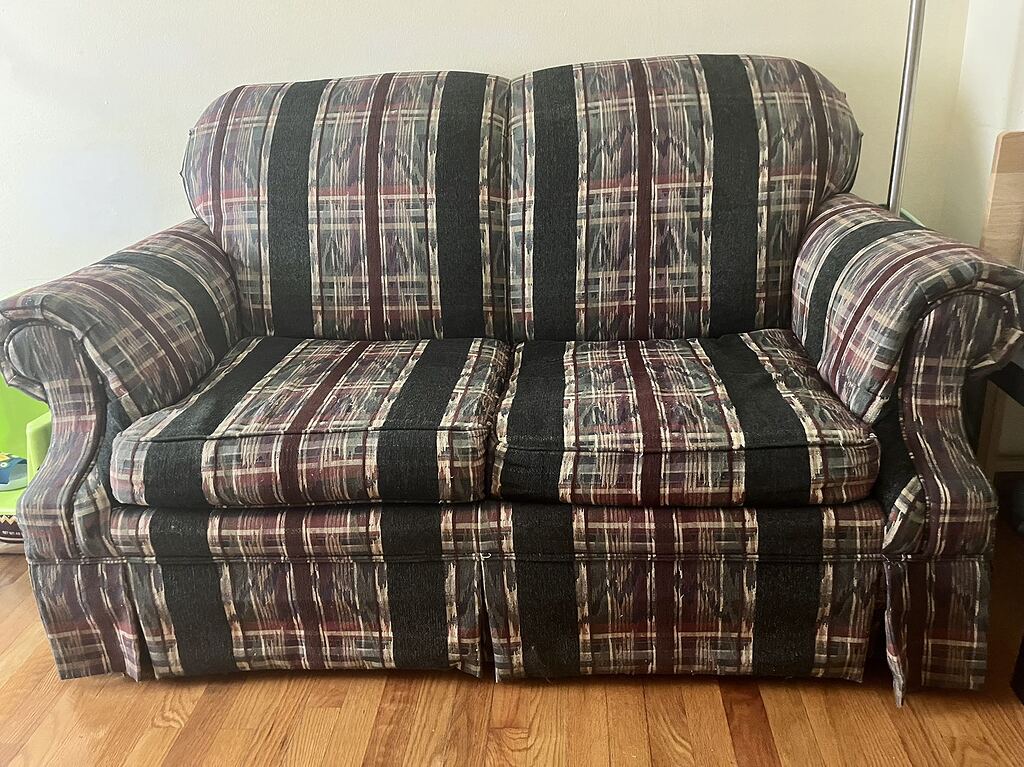 30刀出loveseat couch，今天可送货 【已出】 - 二手市场 - Niwenn