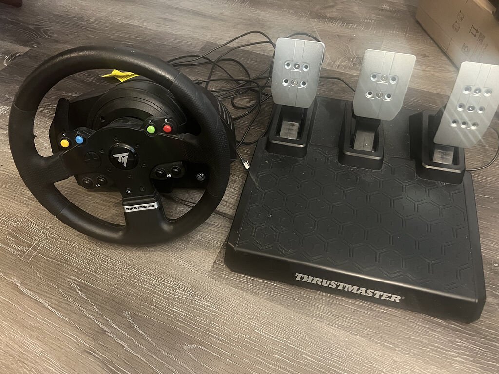 出图马斯特模拟器方向盘+踏板 - 二手市场 - Niwenn