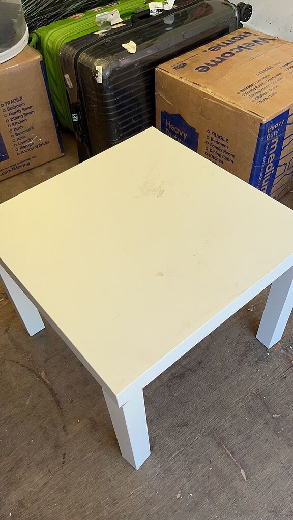 出Queen 床、戴森吸尘器、小木桌 - 二手市场 - Niwenn