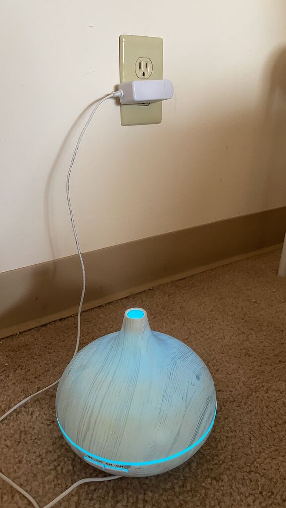 出一个香薰机(加湿器)$5 【已出】 - 二手市场 - Niwenn