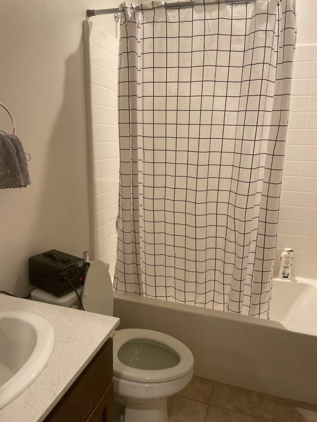 SB设施齐全联排别墅房，3b2.5b侧卧出租 - 房源 - Niwenn