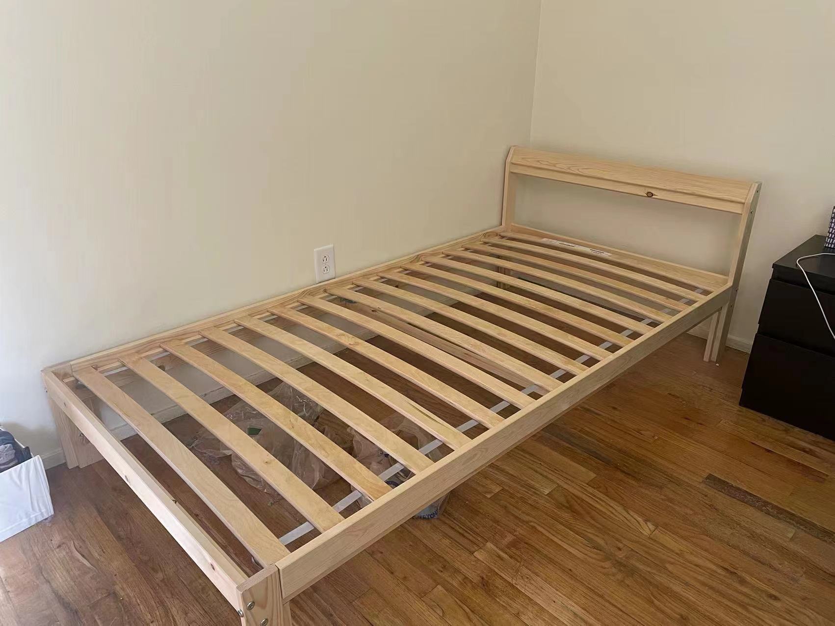 30🔪出个宜家twin size木床架 - 二手市场 - Niwenn